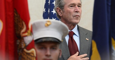 Preso Guccifer, l'hacker che entrò nelle mail di Bush - Rai News