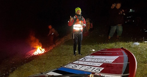 Windsurfer estone Ingrid Puusta attraversa in solitaria Mar Baltico ...