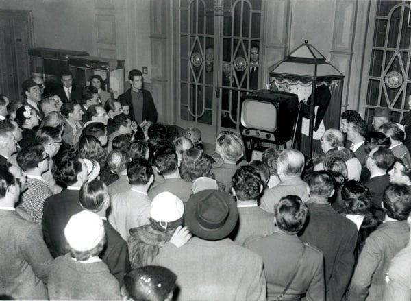 Tg3 - La tv italiana compie 60 anni, la radio 90