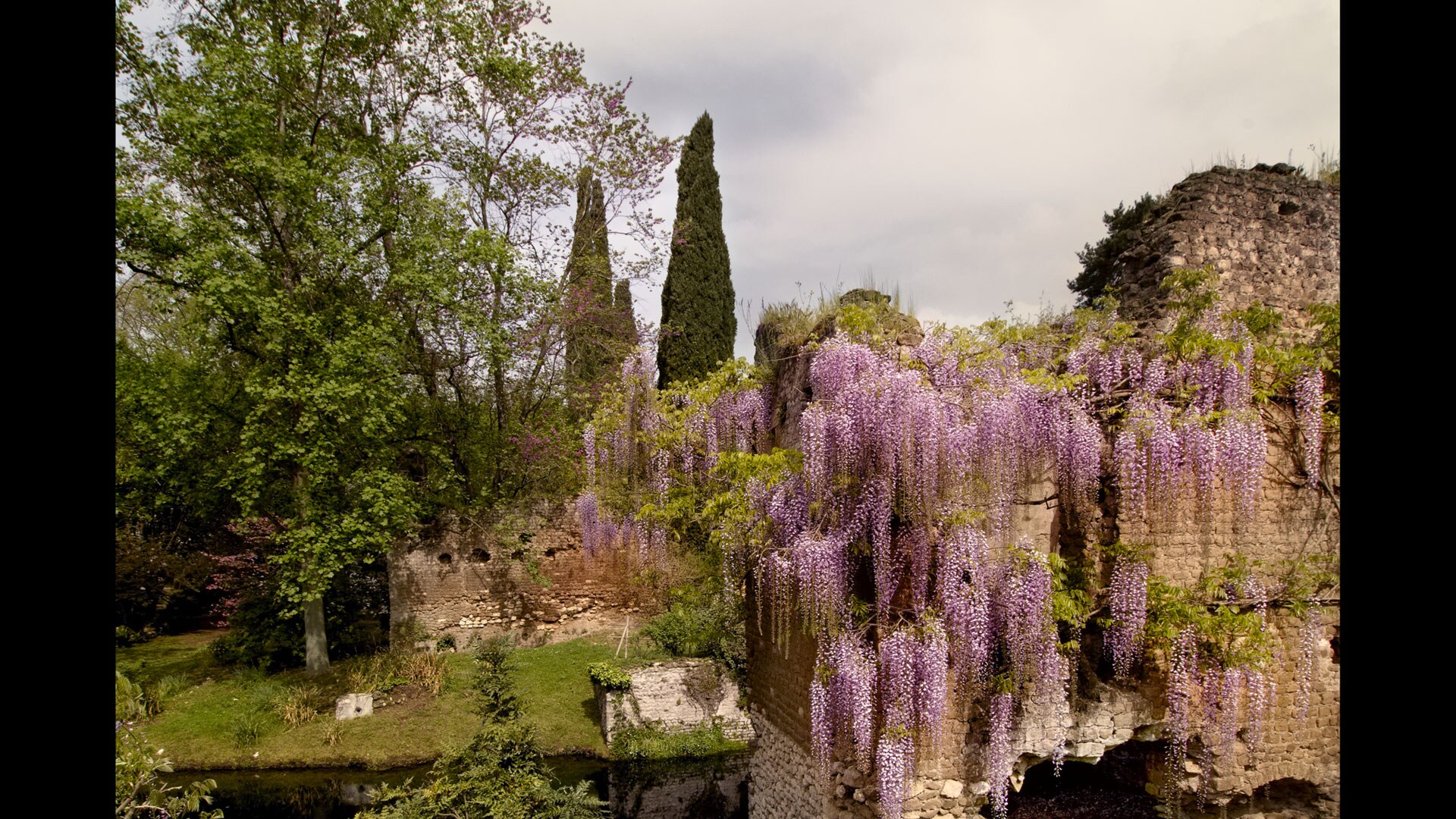 Il giardino di Ninfa - Arte - Rai Cultura