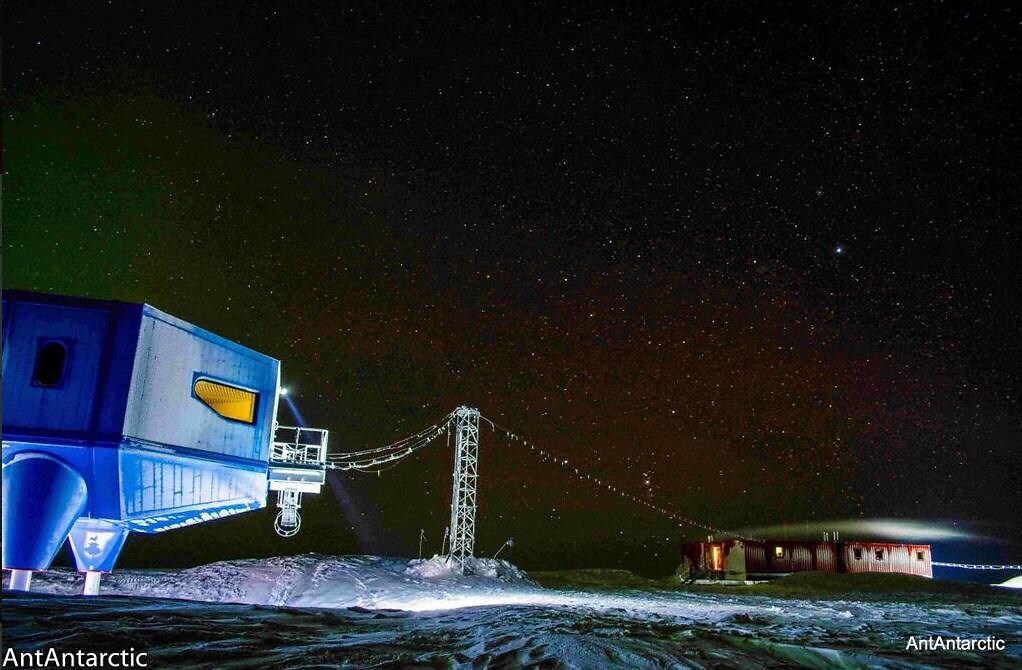 Black out nella notte polare: foto dalla base Halley VI in Antartide ...