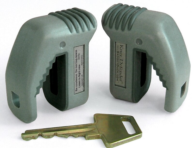 Knee Defender - photogallery - Rai News