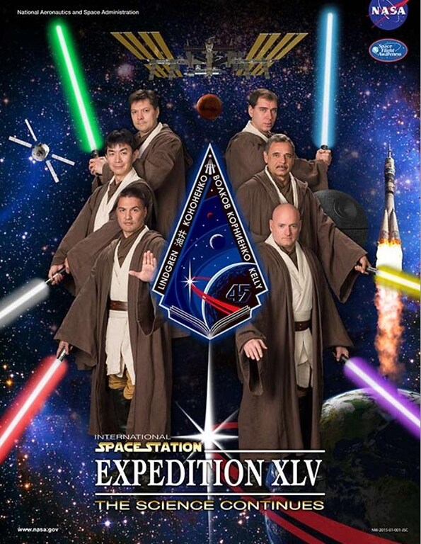 ISS: quando gli astronauti si vestono da cavalieri Jedi - photogallery ...