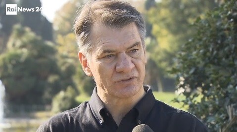Nespoli al lavoro per andare in orbita: "Lassù si capisce che siamo ...