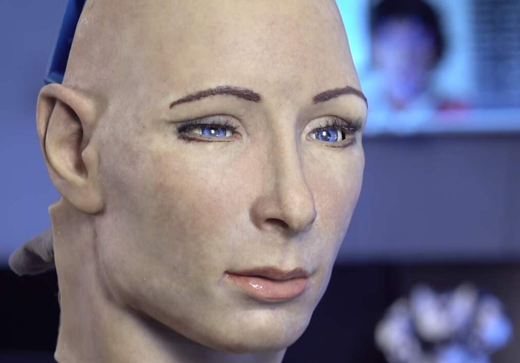 Face, il robot italiano che esprime emozioni protagonista del trailer ...