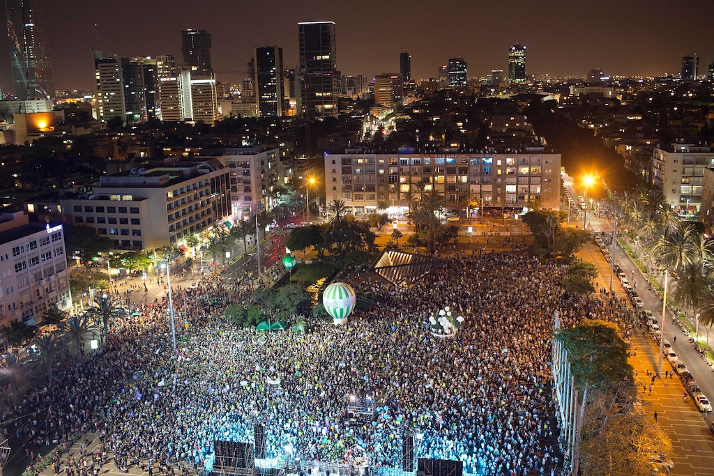 Israele, Tel Aviv: manifestazione per la pace in piazza Rabin, 50 anni ...