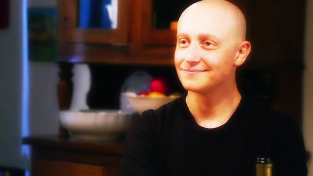 Un posto al sole - Diego si prepara per il colloquio - video - RaiPlay